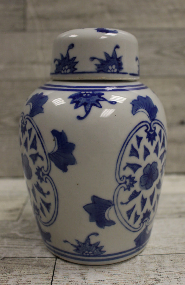 Chinese Porcelain Ginger Jar with Lid - Blue & White - Used – Military ...
